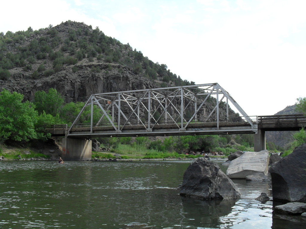 The John Dunn Bridge and Blackrock Hot Spring | Rubber Tramp Artist